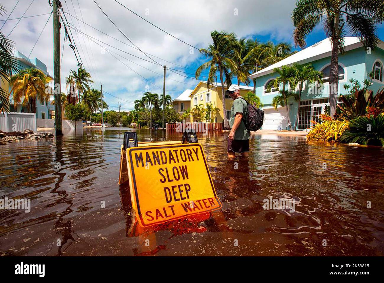 Florida flooding sign hi-res stock photography and images - Alamy