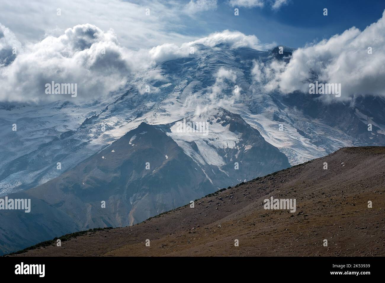September 18, 2022: Billowing autumn clouds compliment the stunning ...