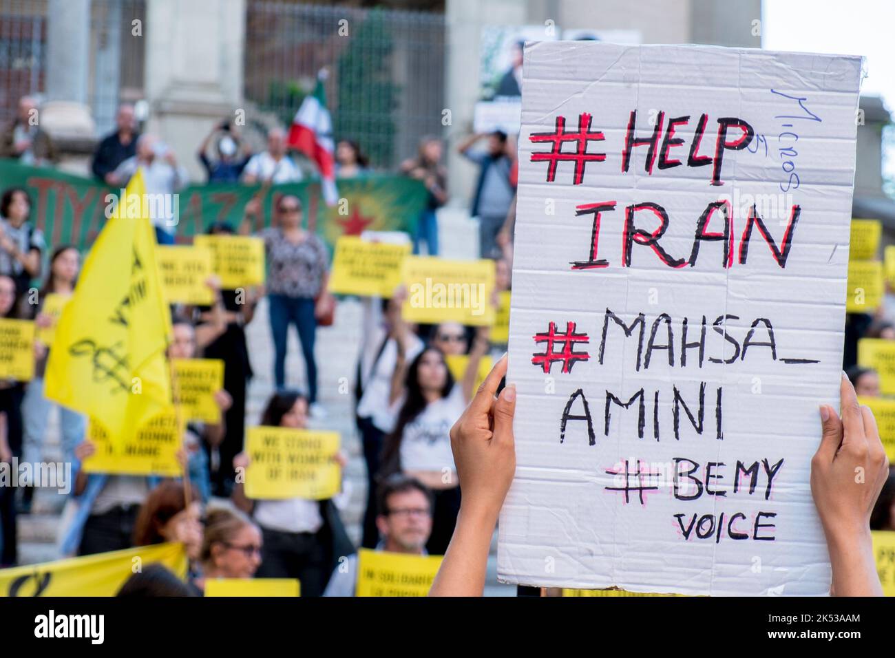 Rome, Italy. 05th Oct, 2022. Amnesty International activists organize a ...
