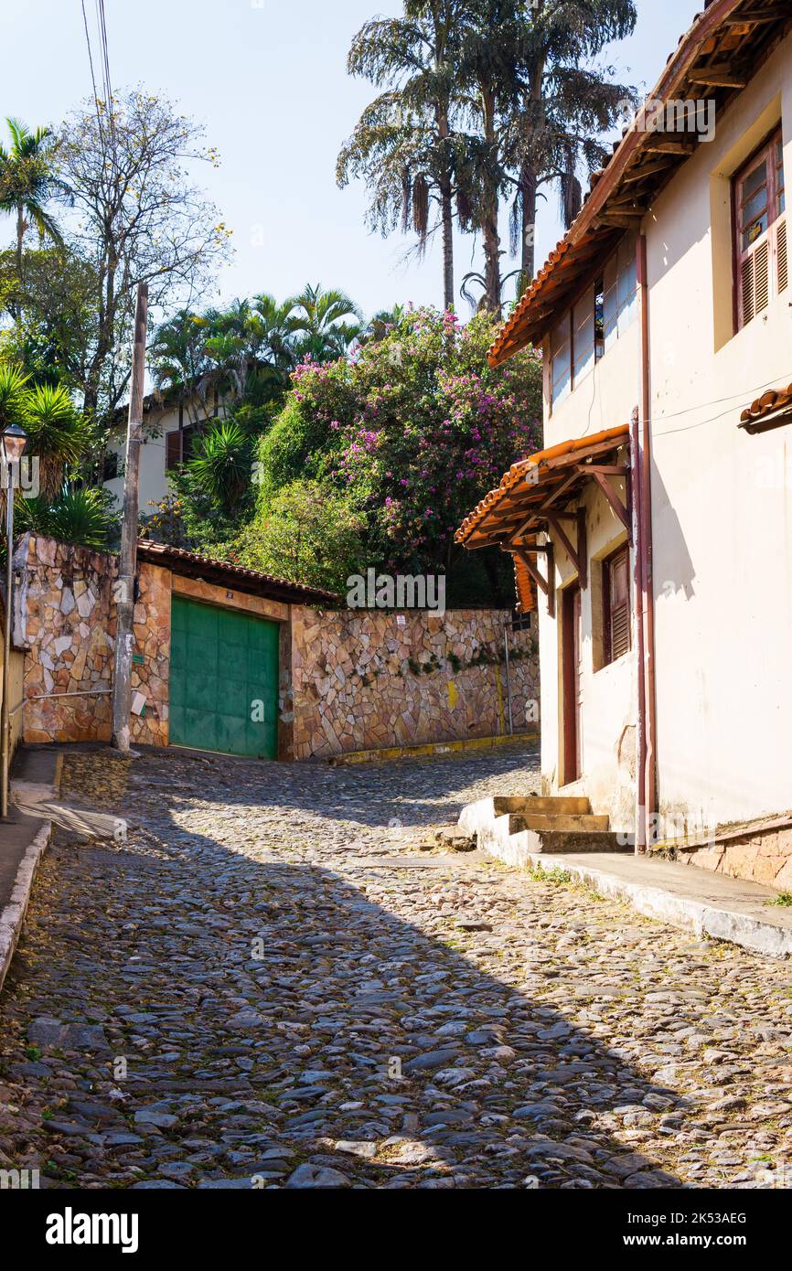 Empty daylight pavement hi-res stock photography and images - Alamy