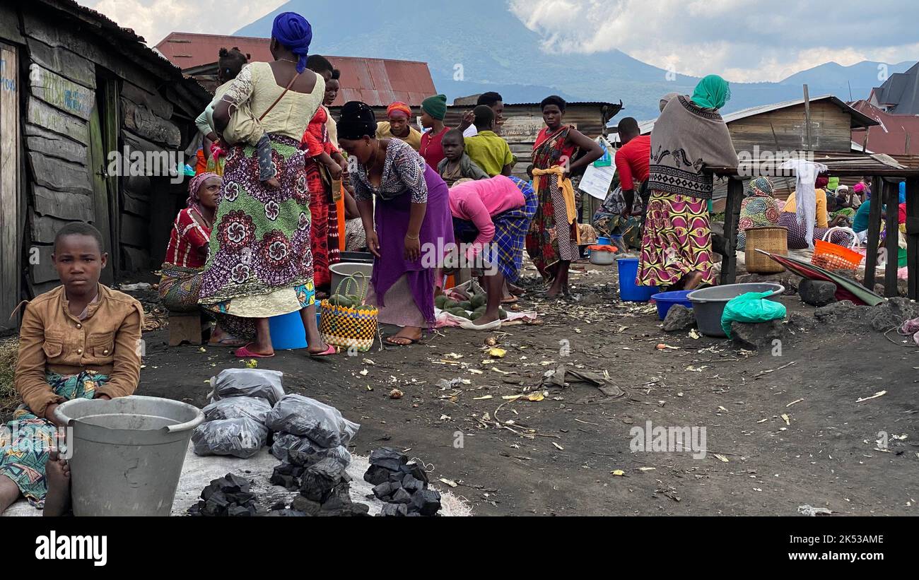 Bunagana, Dr Congo. 5th Oct, 2022. People are seen at a makeshift ...