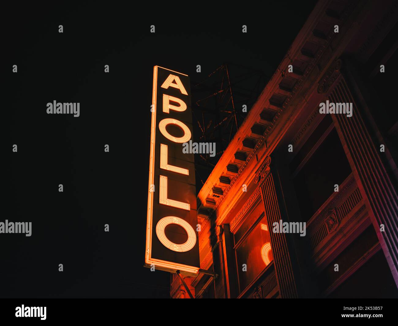 Apollo Theater neon sign at night in Harlem, Manhattan, New York Stock ...
