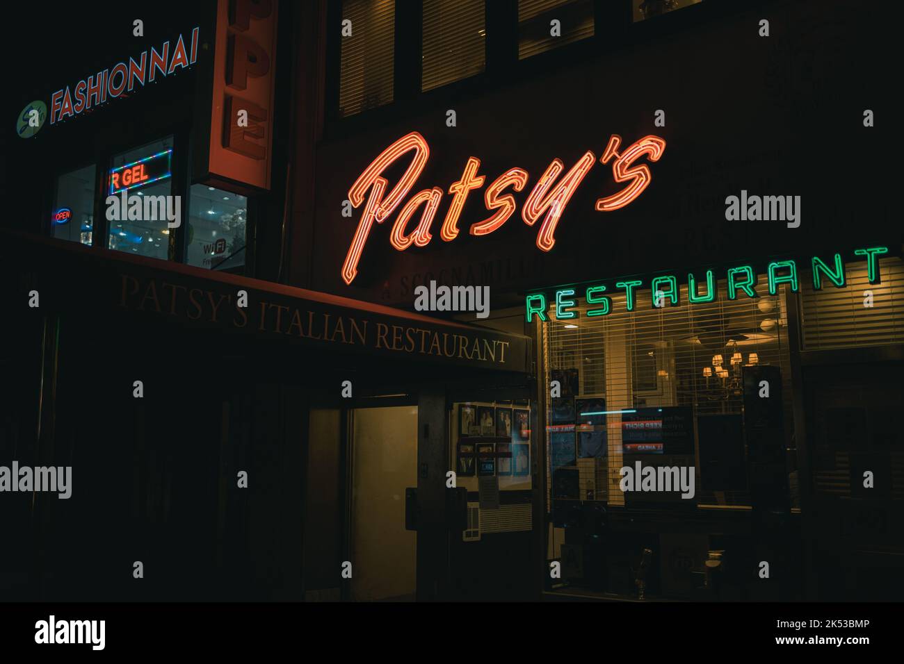Patsy's restaurant hi-res stock photography and images - Alamy