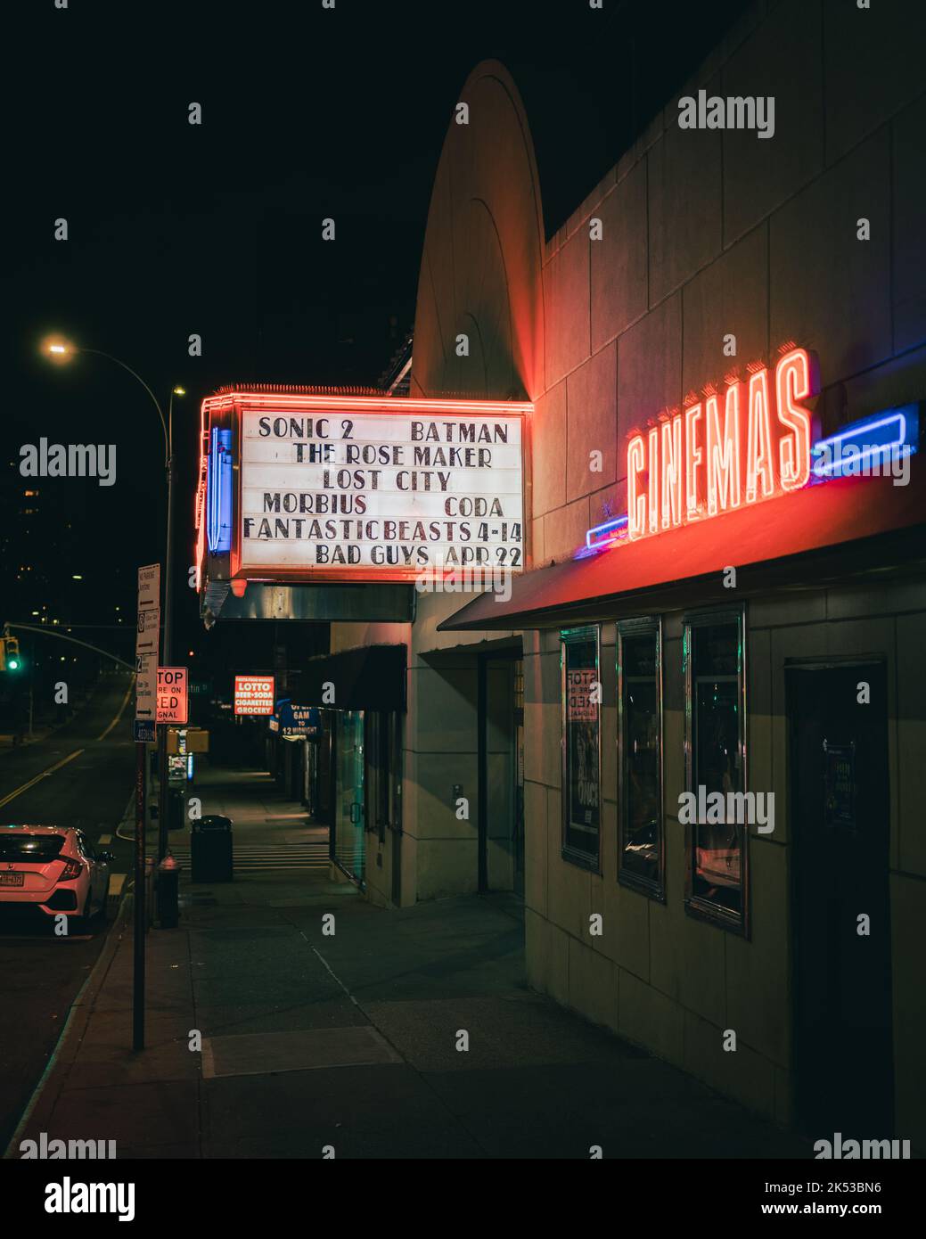 Kew gardens cinemas hi-res stock photography and images - Alamy