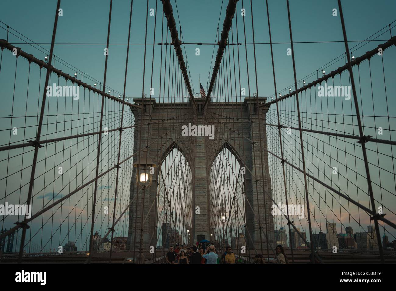 The Brooklyn Bridge pedestrian walkway, Manhattan, New York Stock Photo ...