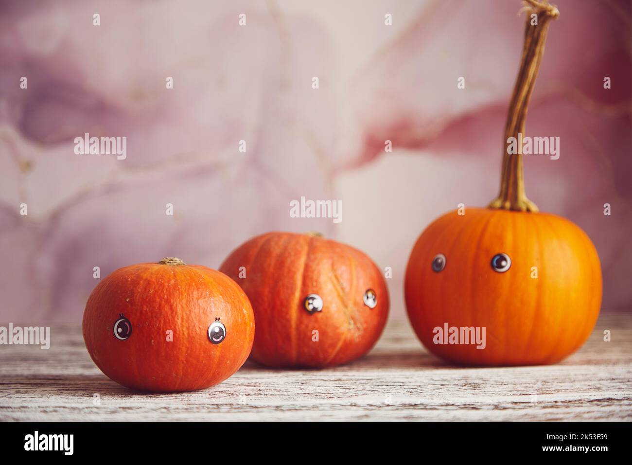 Cartoon eyes comic expression hi-res stock photography and images - Alamy