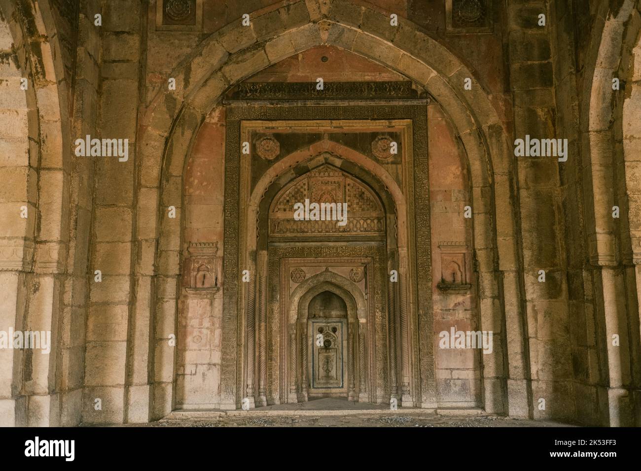 The Jamali Kamali mosque and tomb in New Delhi, India Stock Photo - Alamy