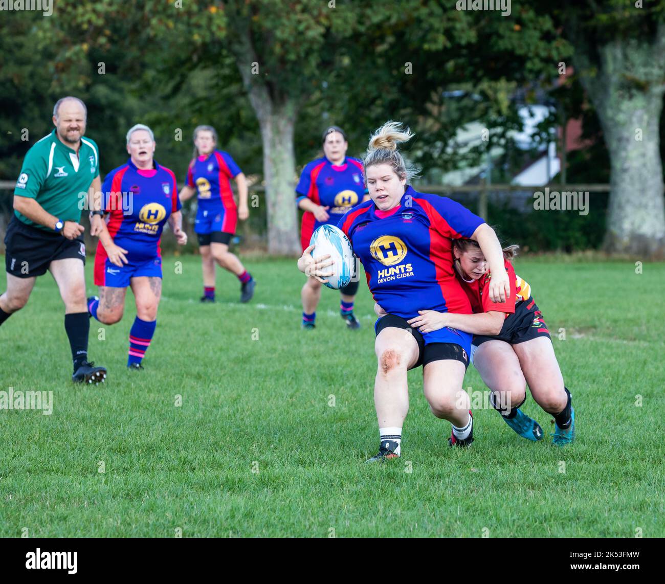 Body contact in football hi-res stock photography and images - Alamy