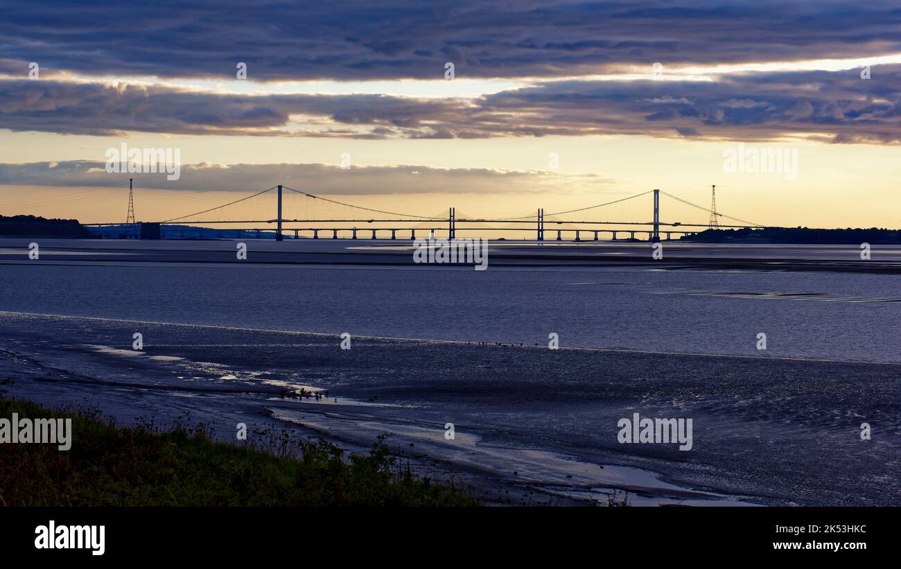 Severn bridges hi-res stock photography and images - Alamy