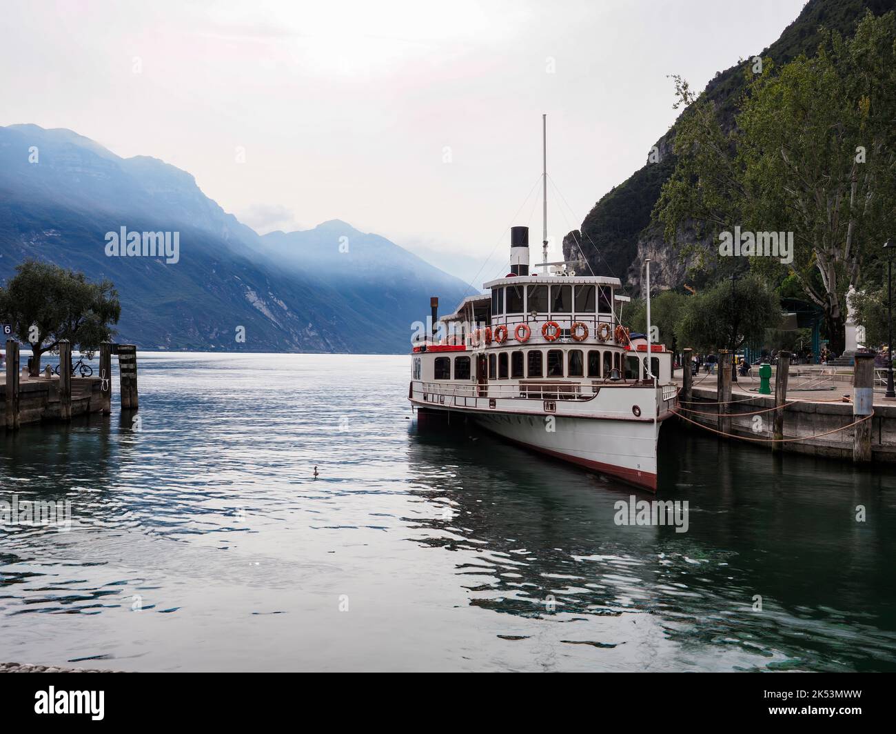 Keel lake hi-res stock photography and images - Alamy