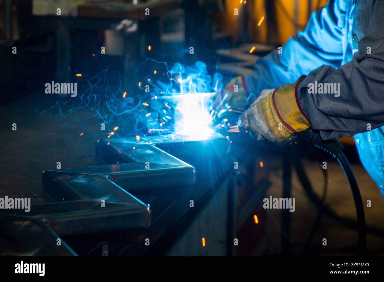 Welding operations hi-res stock photography and images - Alamy