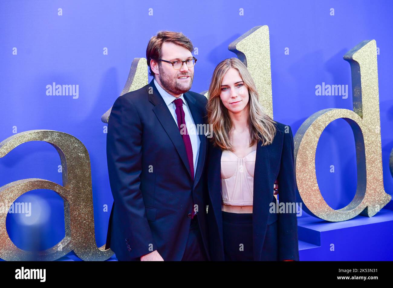 Matilda musical opening night hi-res stock photography and images - Alamy