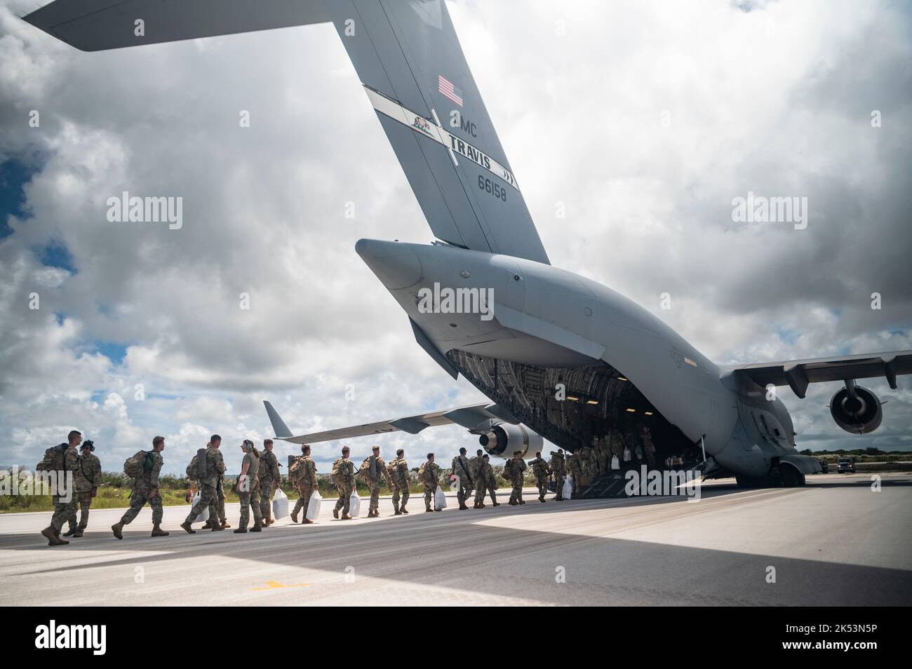 U.S. Soldiers with the 25th Infantry Division, Wheeler Army Airfield ...
