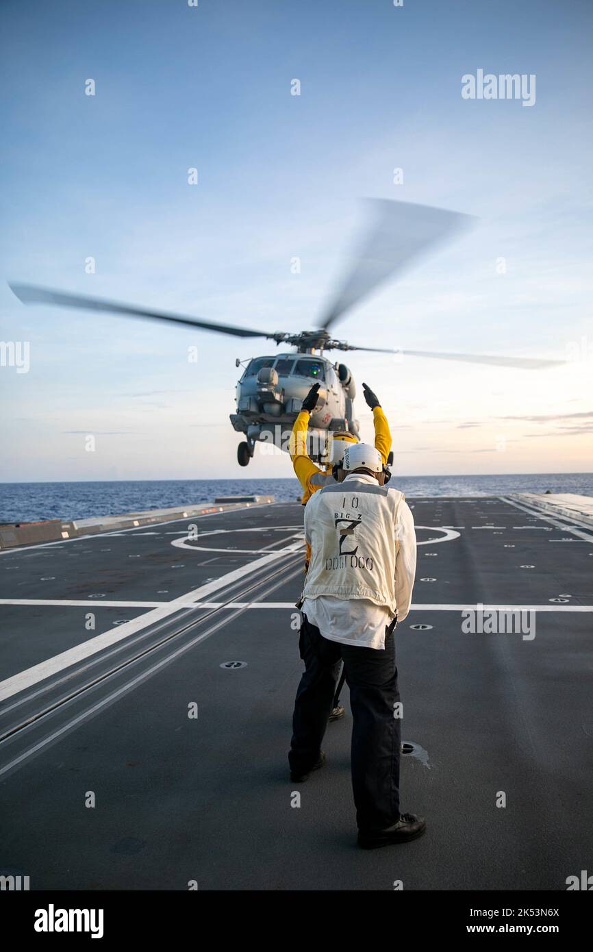 PHILIPPINE SEA (Sept. 23, 2022) – Boatswain’s Mate 2nd Class ...