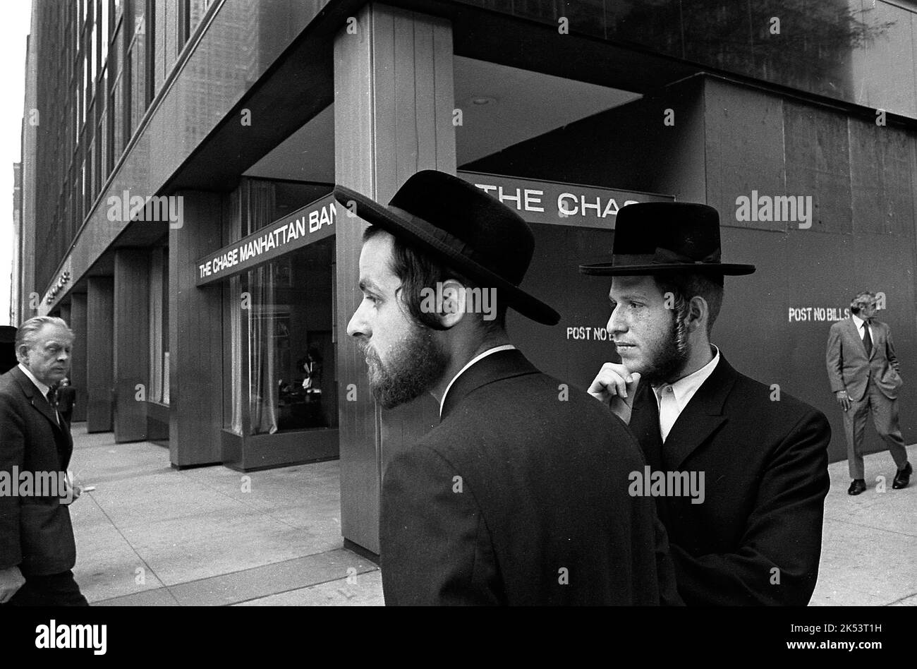 New York street scene. Orthodox jews, U.S.A Stock Photo - Alamy