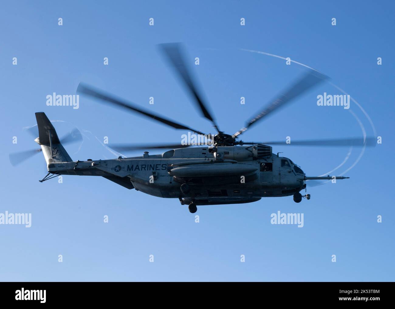 221004-N-TT639-2045 PHILIPPINE SEA (Oct. 4, 2022) – A CH-53 Super ...