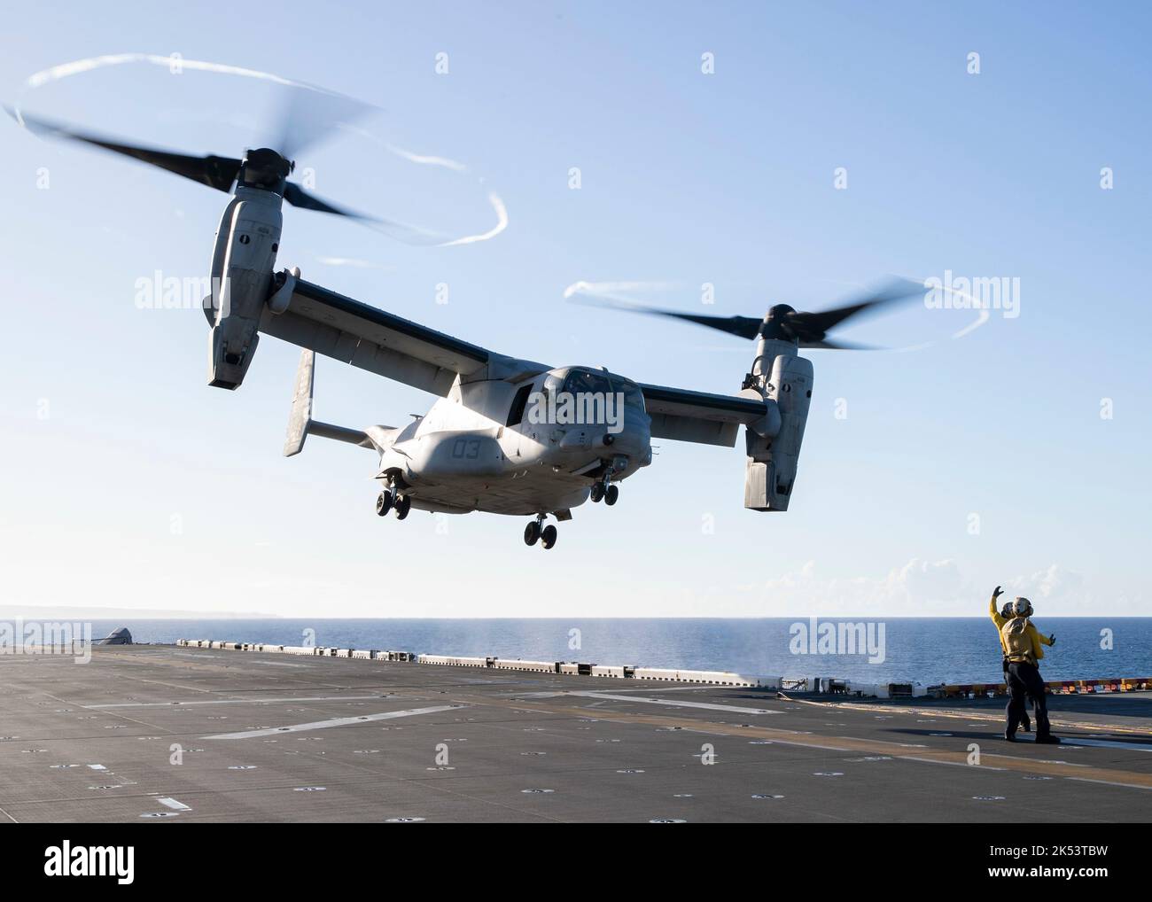 221004-N-TT639-2067 PHILIPPINE SEA (Oct. 4, 2022) – An MV-22 Osprey ...