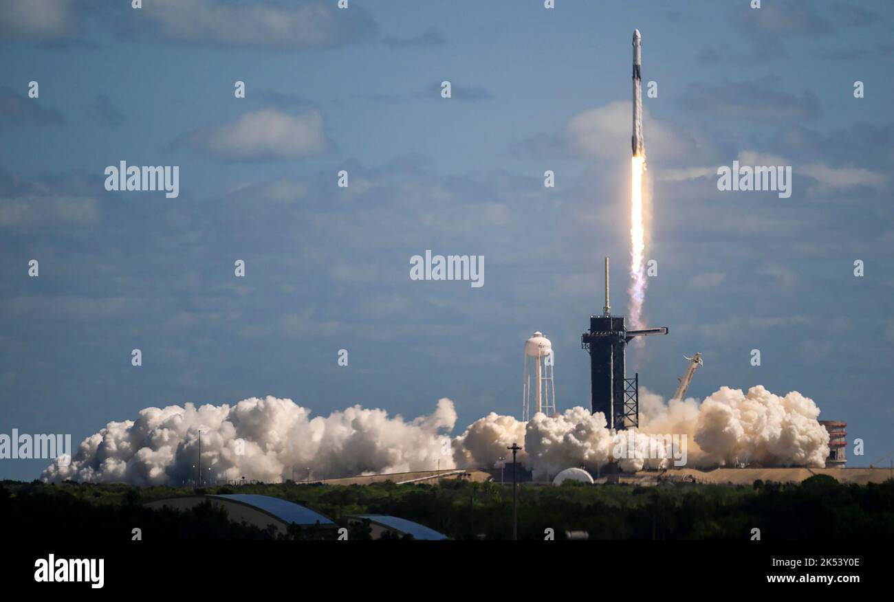 Cape Canaveral, Florida, USA. 5th Oct, 2022. A SpaceX Falcon 9 rocket ...