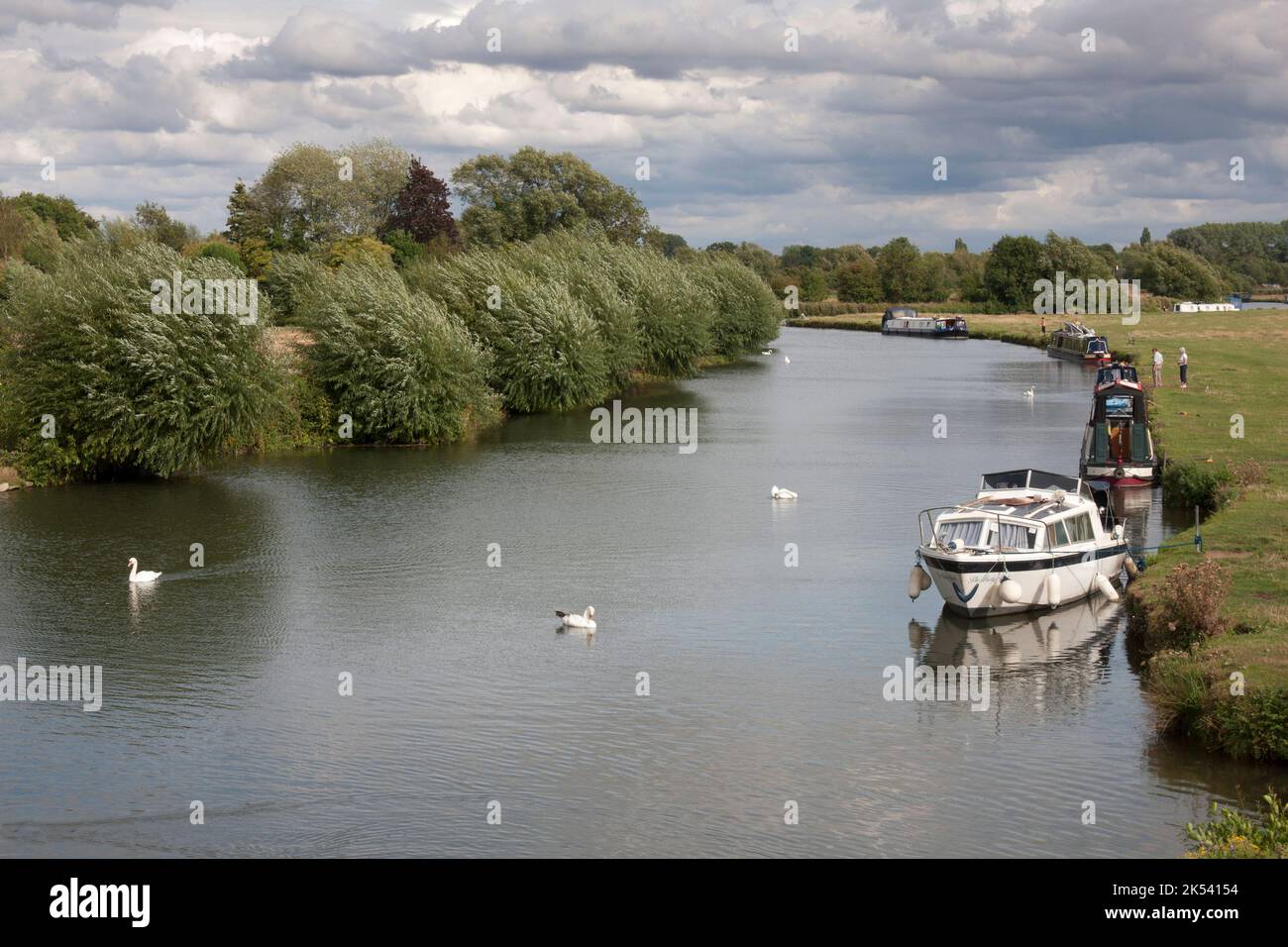 Lechlade on thames hi-res stock photography and images - Alamy