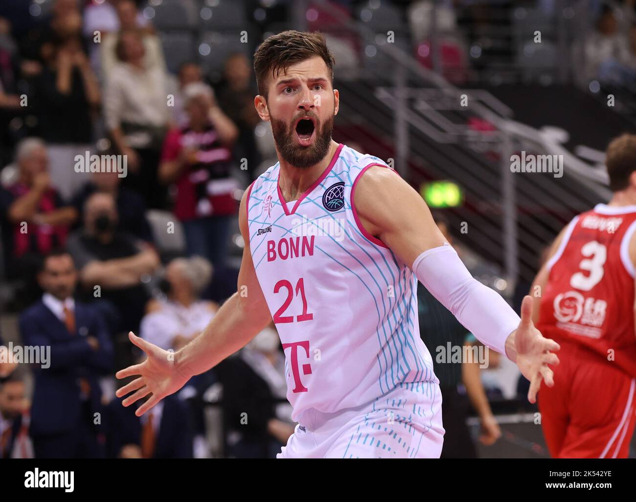 Leon Kratzer (Bonn), BCL Group B, Telekom Baskets Bonn vs Unahotels ...