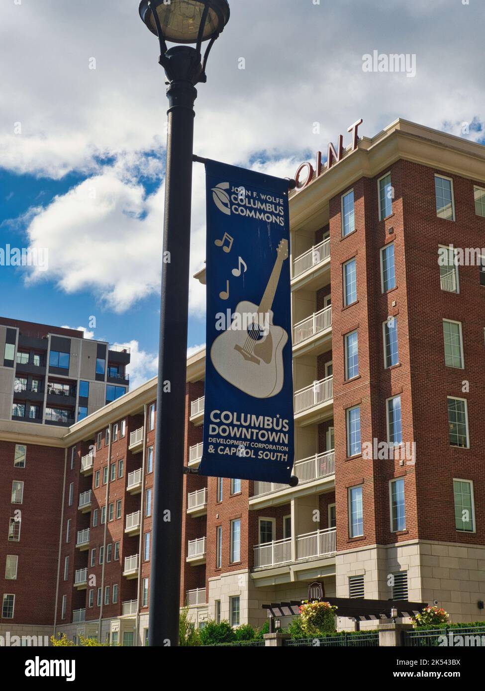 Downtown commons hi-res stock photography and images - Alamy