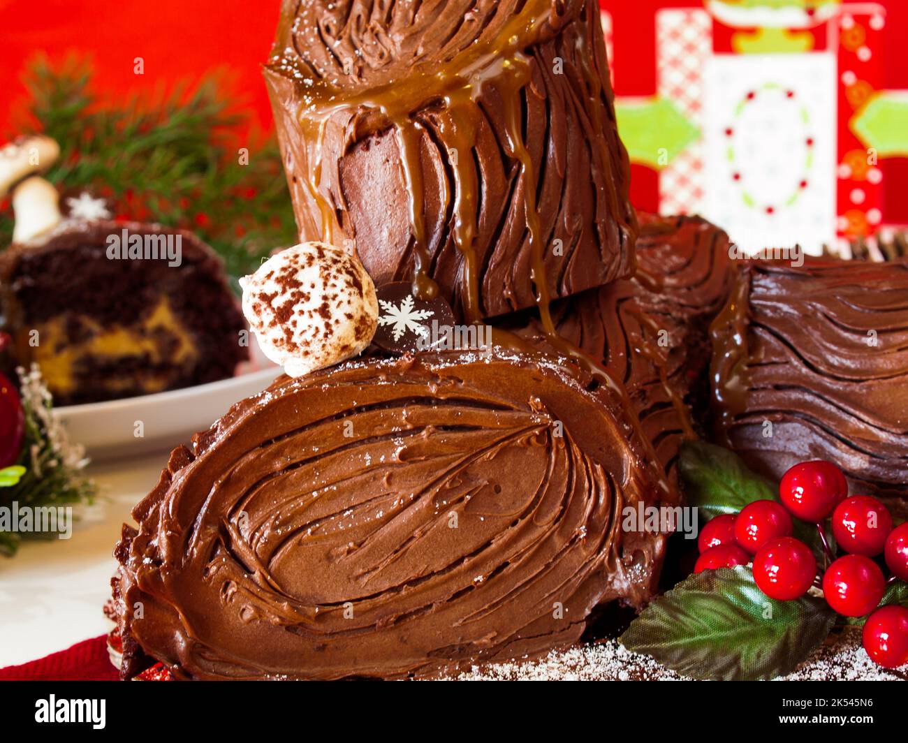 Yule Log Cake Stock Photo - Alamy