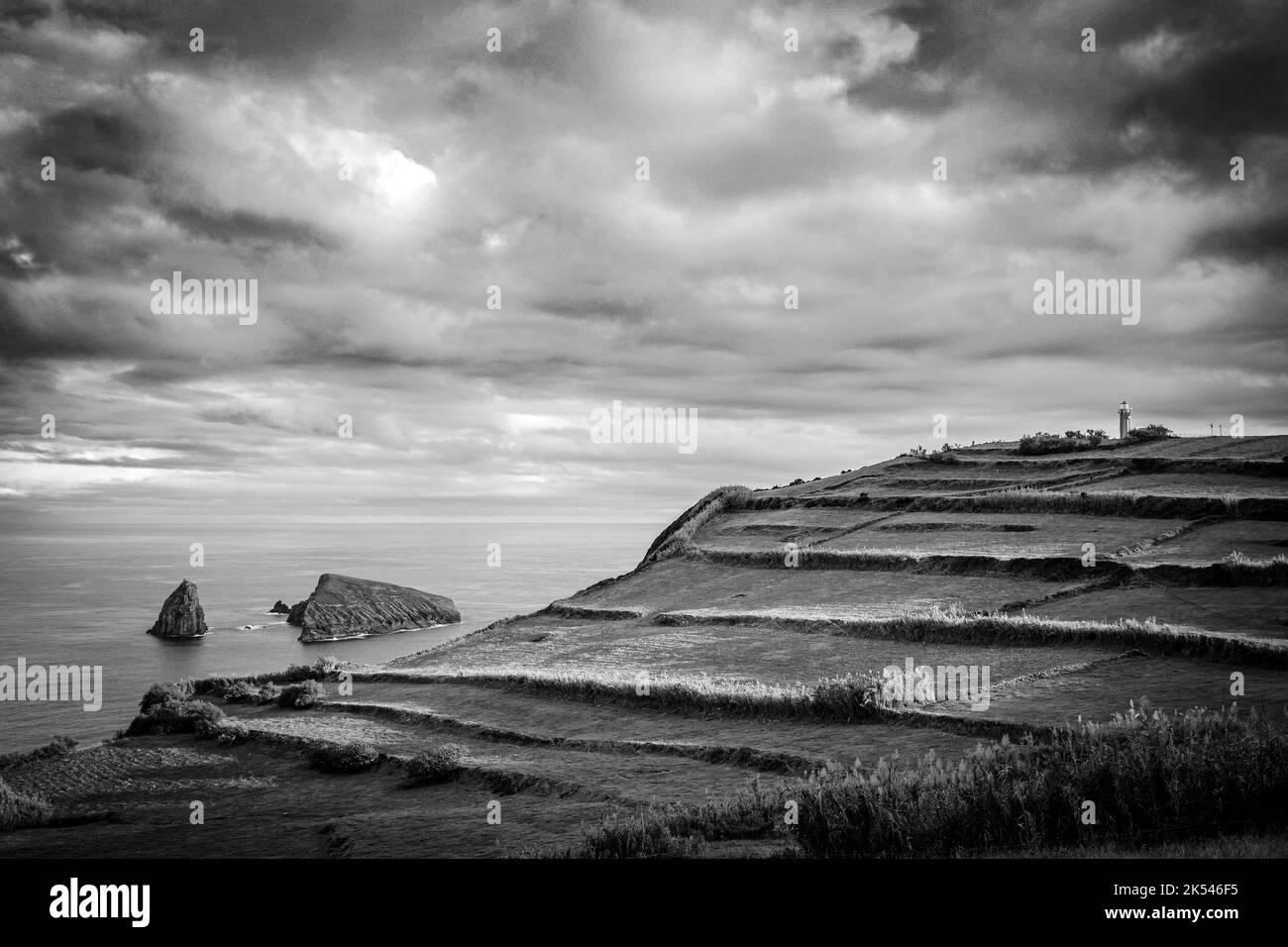 Baixo Islet, Ilhéu do Carapacho, Ilhéu dos Homiziados, a small ...