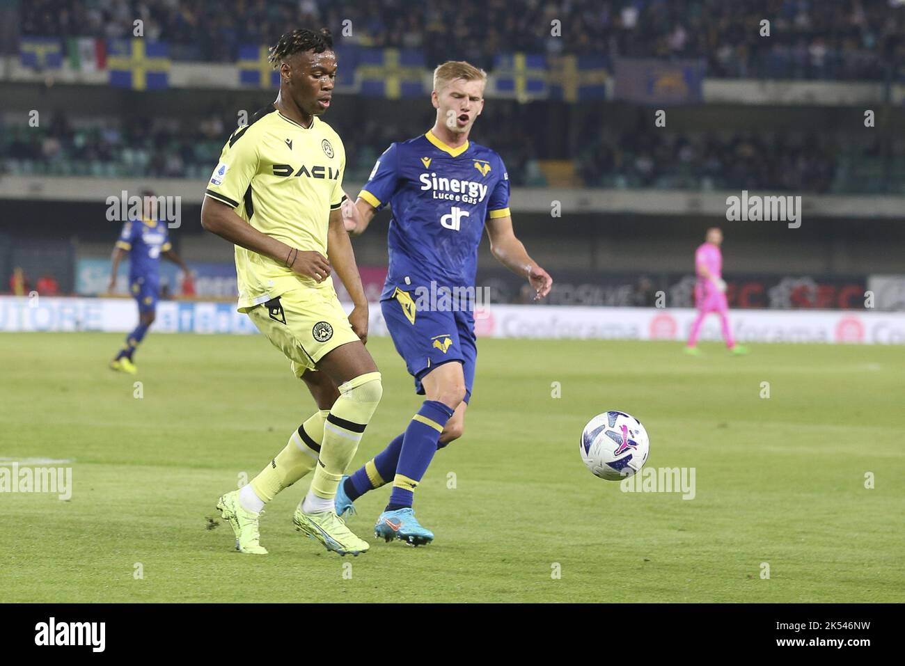 Destiny Udogie of Udinese FC and Josh Doig of Hellas Verona FC during ...