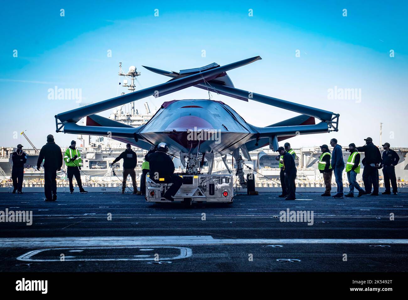 Aerial refueling hi-res stock photography and images - Alamy