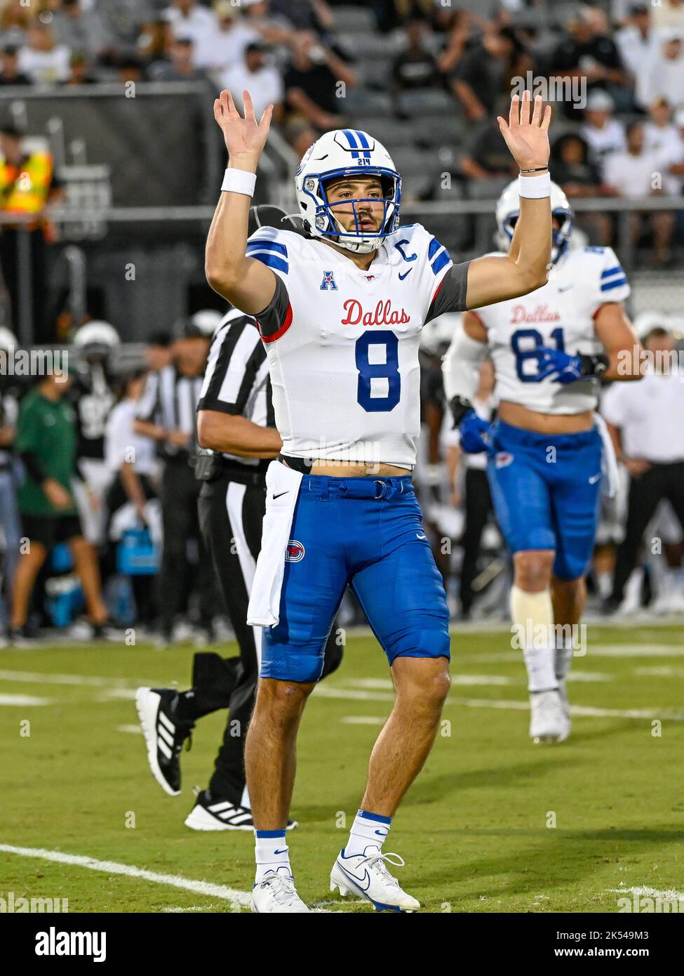 Orlando, FL, USA. 5th Oct, 2022. SMU Mustangs quarterback Tanner ...