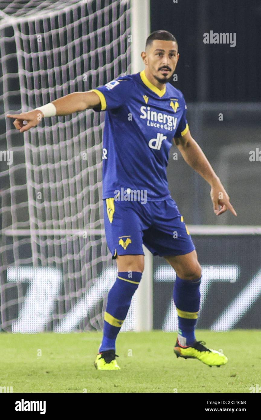 Koray Gunter of Hellas Verona FC gestures during Hellas Verona vs ...