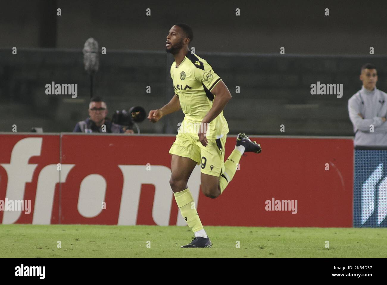 Beto of Udinese FC celebrates after scoring during Hellas Verona vs ...