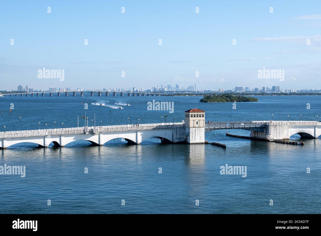 Miami beach architecture cruise hi-res stock photography and images - Alamy