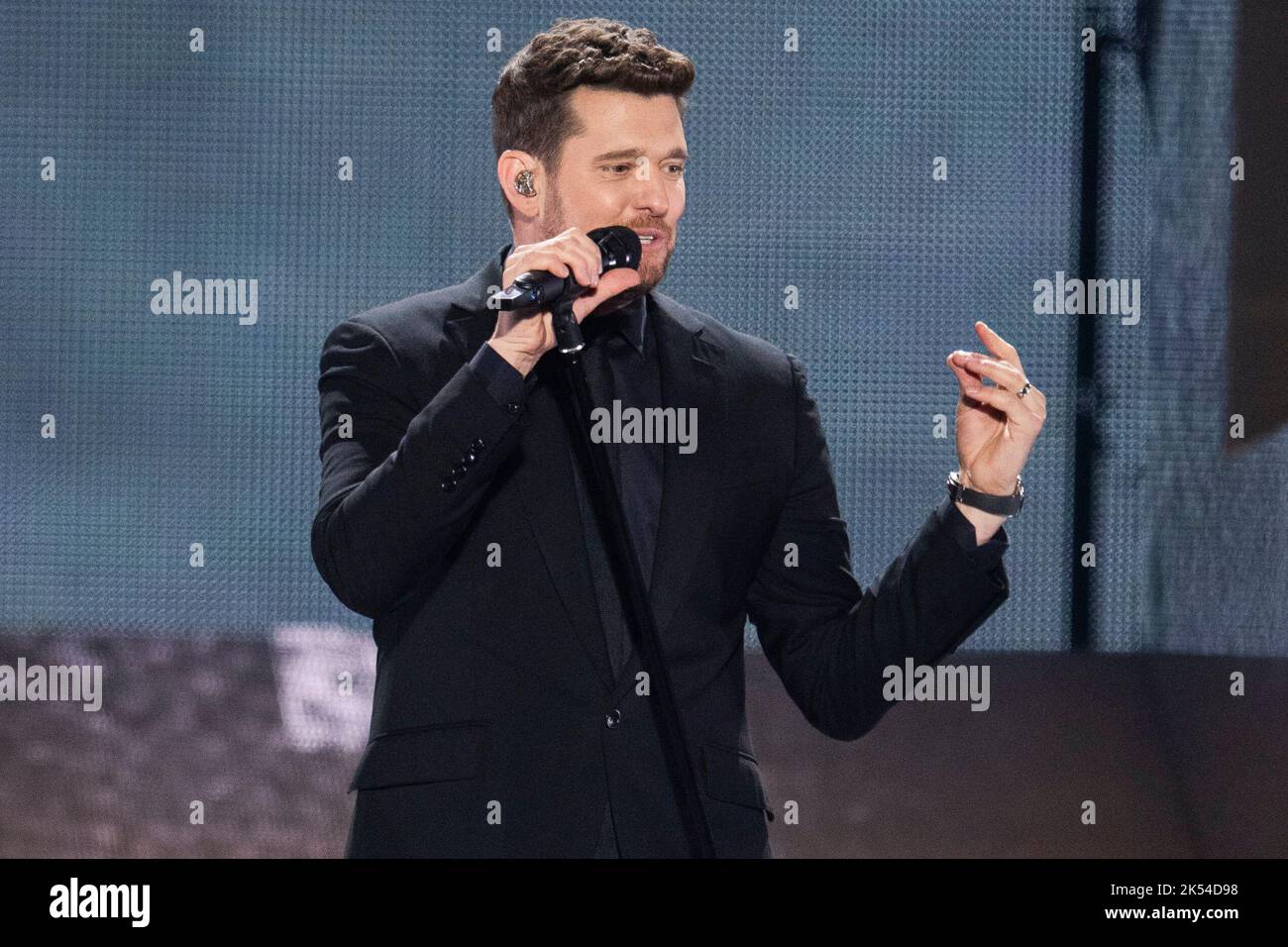 Calgary, Canada. 04th Oct, 2022. Michael Bublé performs on stage during ...
