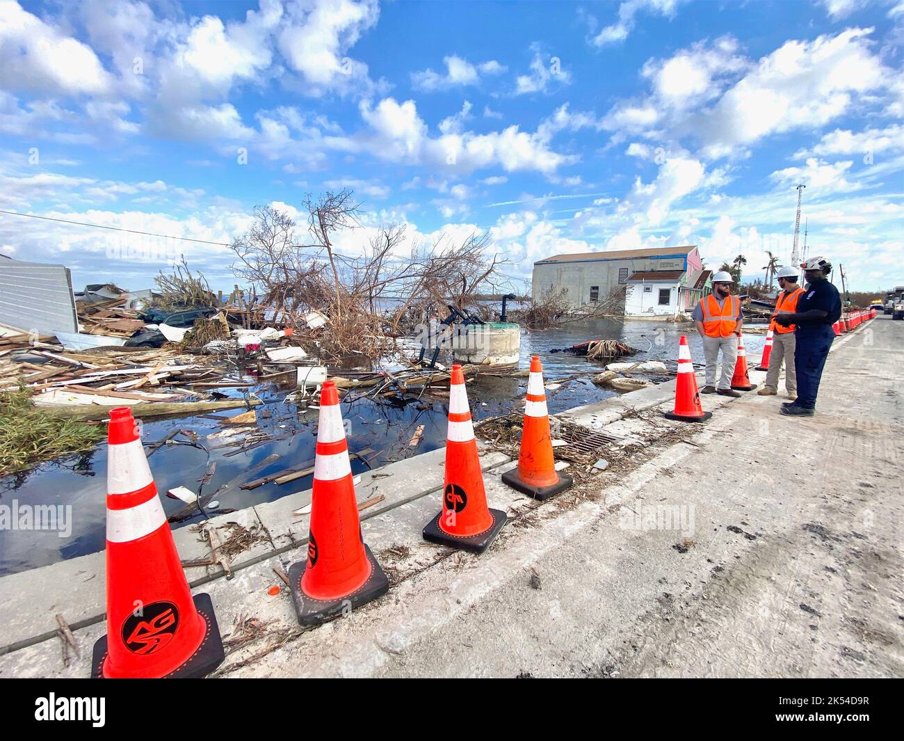 Matlacha Isles, United States. 04th Oct, 2022. FEMA team members ...