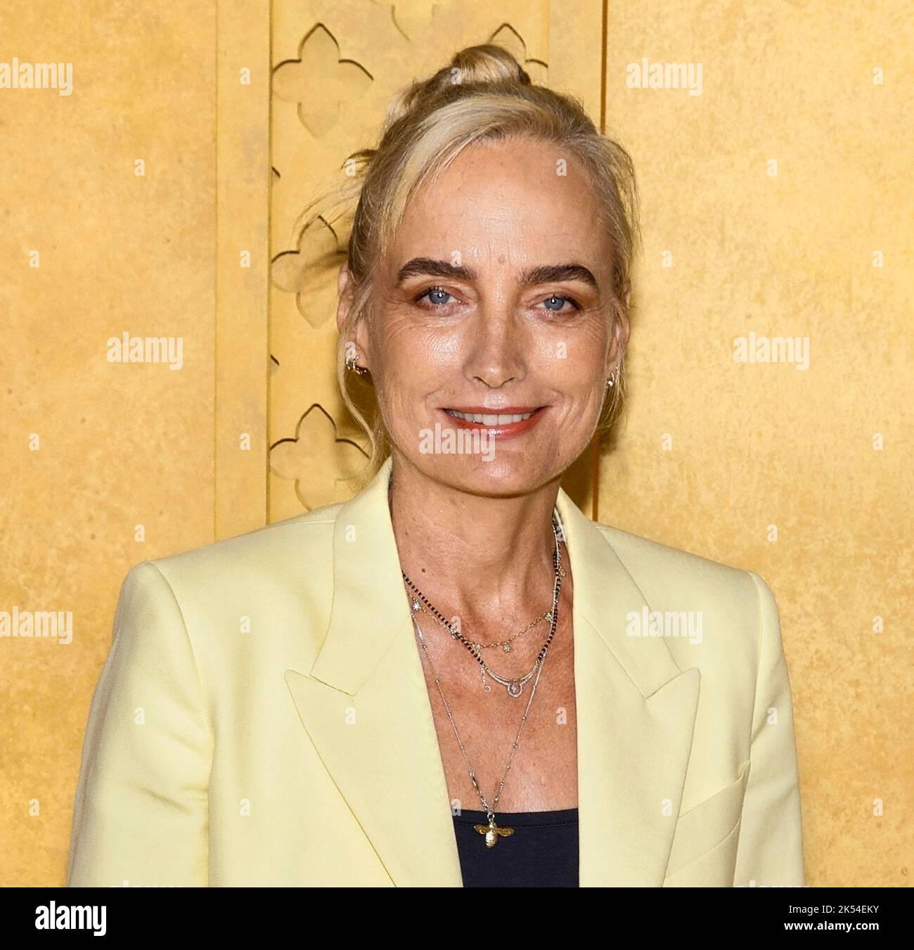 Los Angeles, CA, Oct 3, Andrea Barron attends Apple Shantaram premiere ...