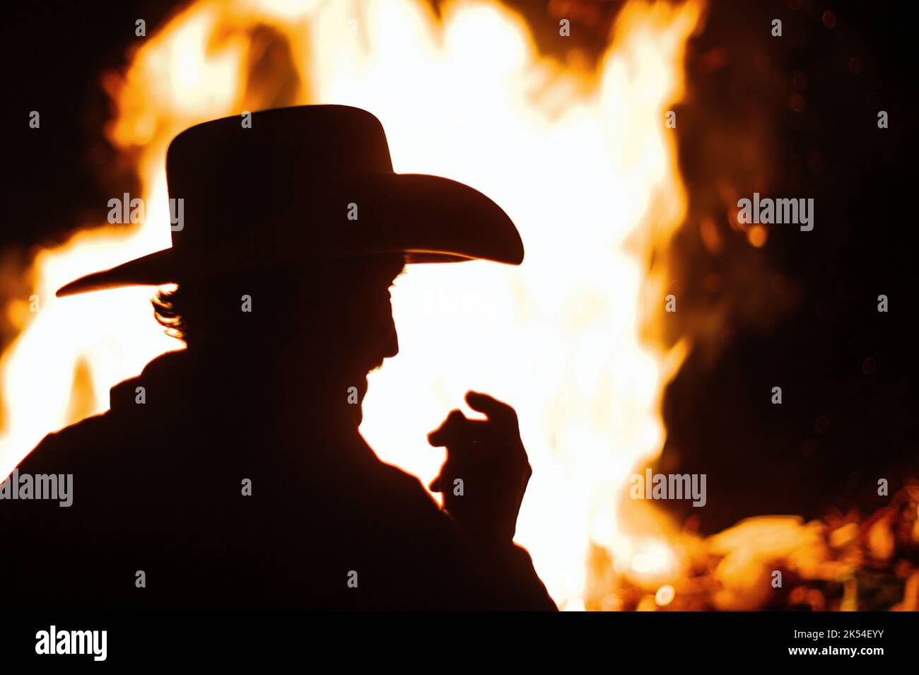 Silhouette man front fire hi-res stock photography and images - Alamy