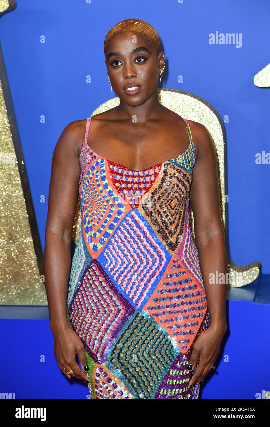 Roald dahl's matilda hi-res stock photography and images - Alamy