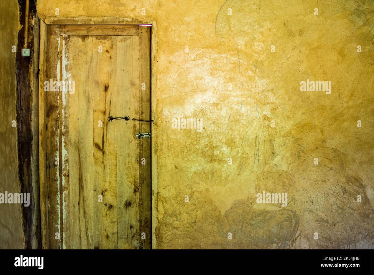 Japanese hut interior rustic hi-res stock photography and images - Alamy