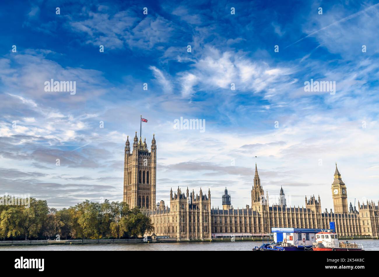 The Union Jack, or Union Flag, is the de facto national flag of the ...