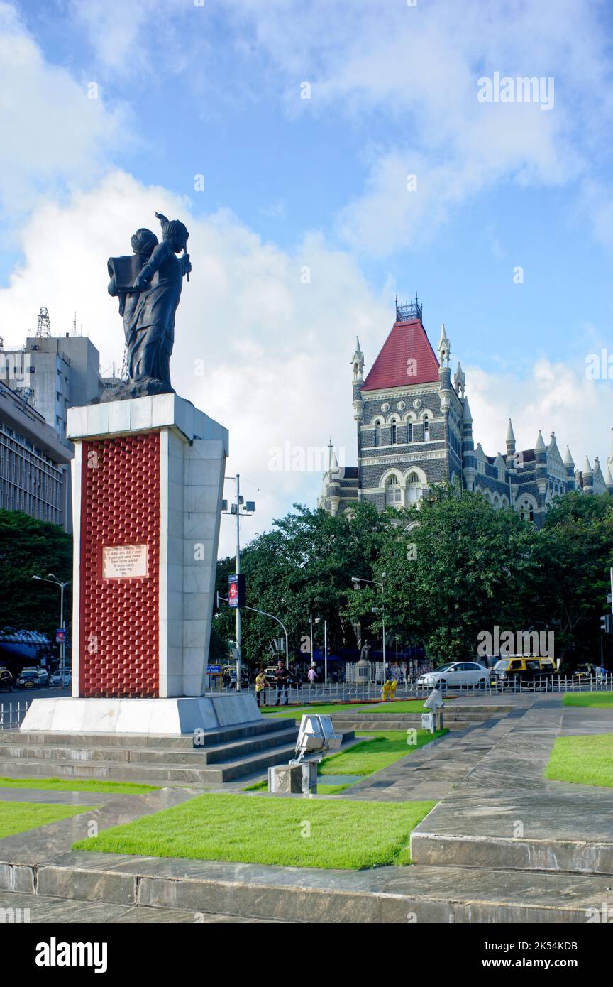 Statues of farmer and worker at the famous Hutatma Chowk Stock Photo ...