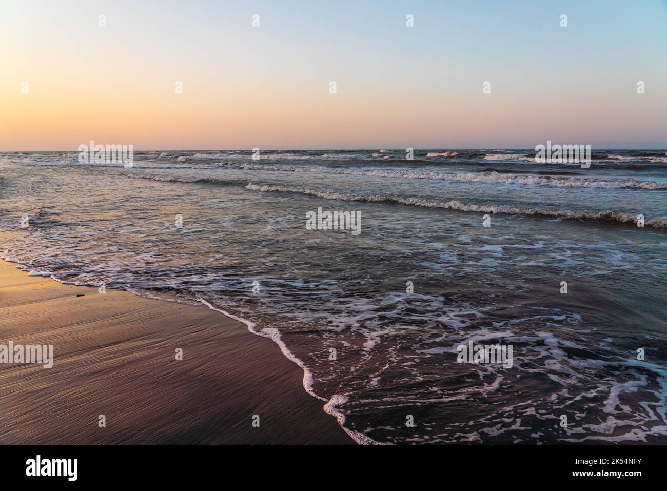 Empty beach time hi-res stock photography and images - Alamy
