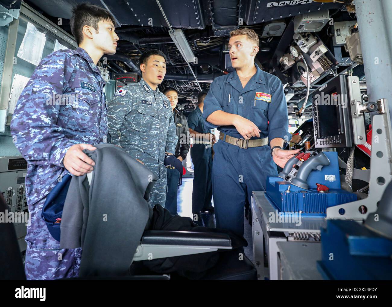 Carrier strike group csg 5 hi-res stock photography and images - Alamy