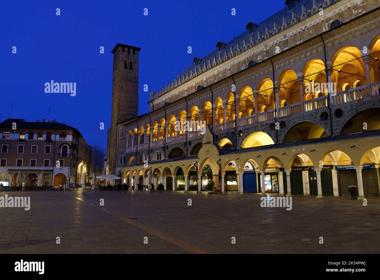 Padova (Padua), Veneto, Italy: exterior of historic buildings by night ...