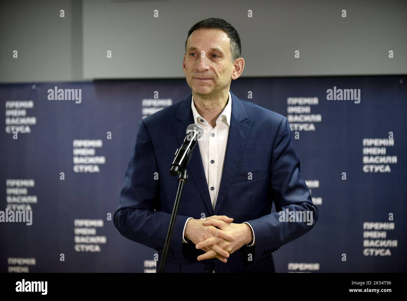 Non Exclusive: KYIV, UKRAINE - OCTOBER 05, 2022 - Vasyl Stus 2022 Prize ...