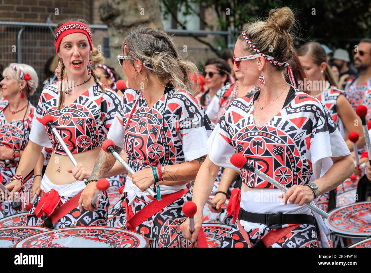 London, UK, 29th Aug 2022. Participants and revellers have fun along ...