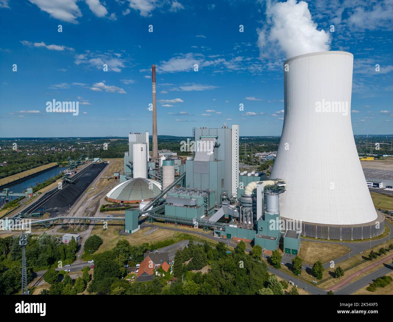 Steag hard coal power plant walsum hi-res stock photography and images ...