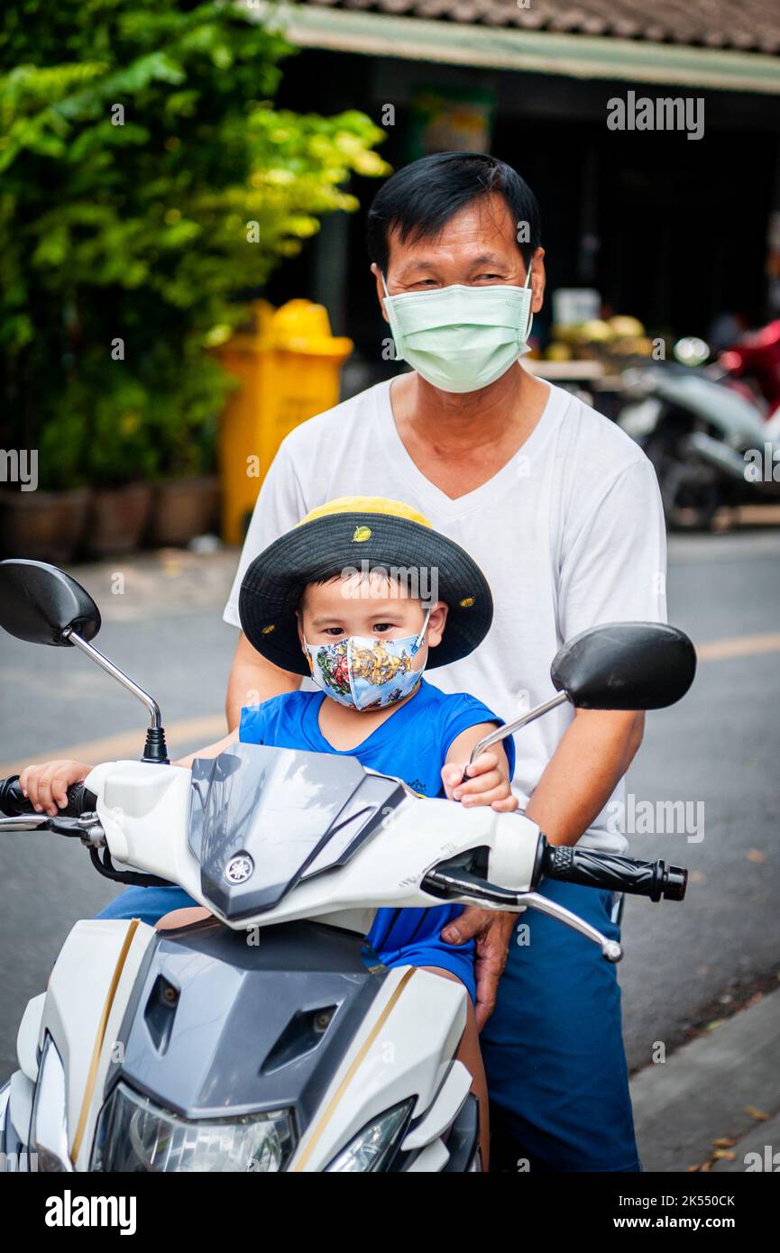 Thailand slum school hi-res stock photography and images - Alamy