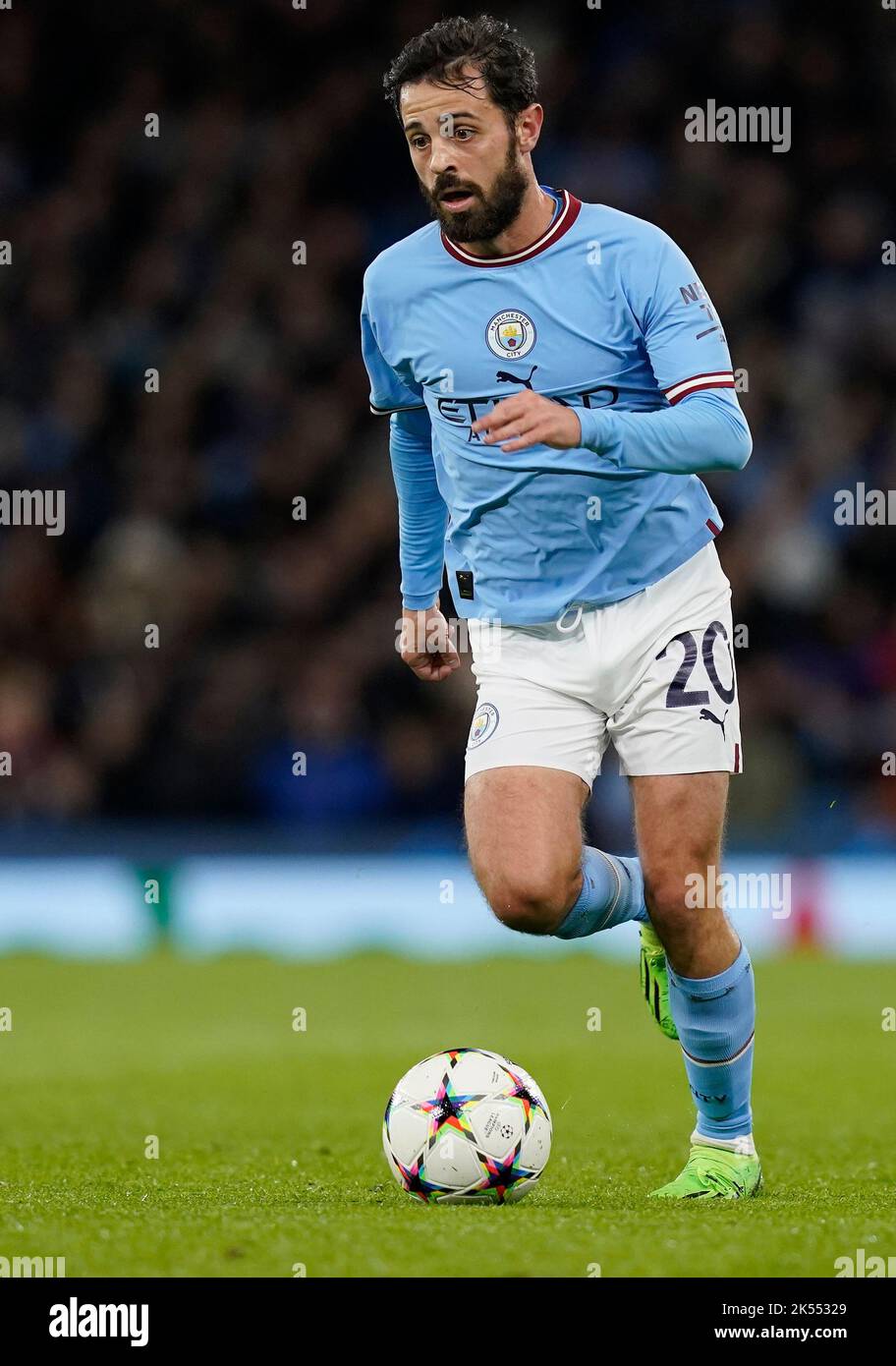 Manchester, England, 5th October 2022. Bernardo Silva of Manchester ...