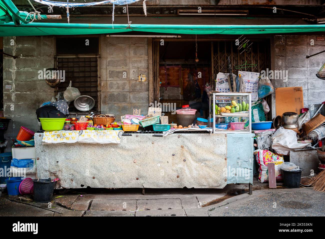 An outside food market stall in the market area of Soi Ruamrudee ...